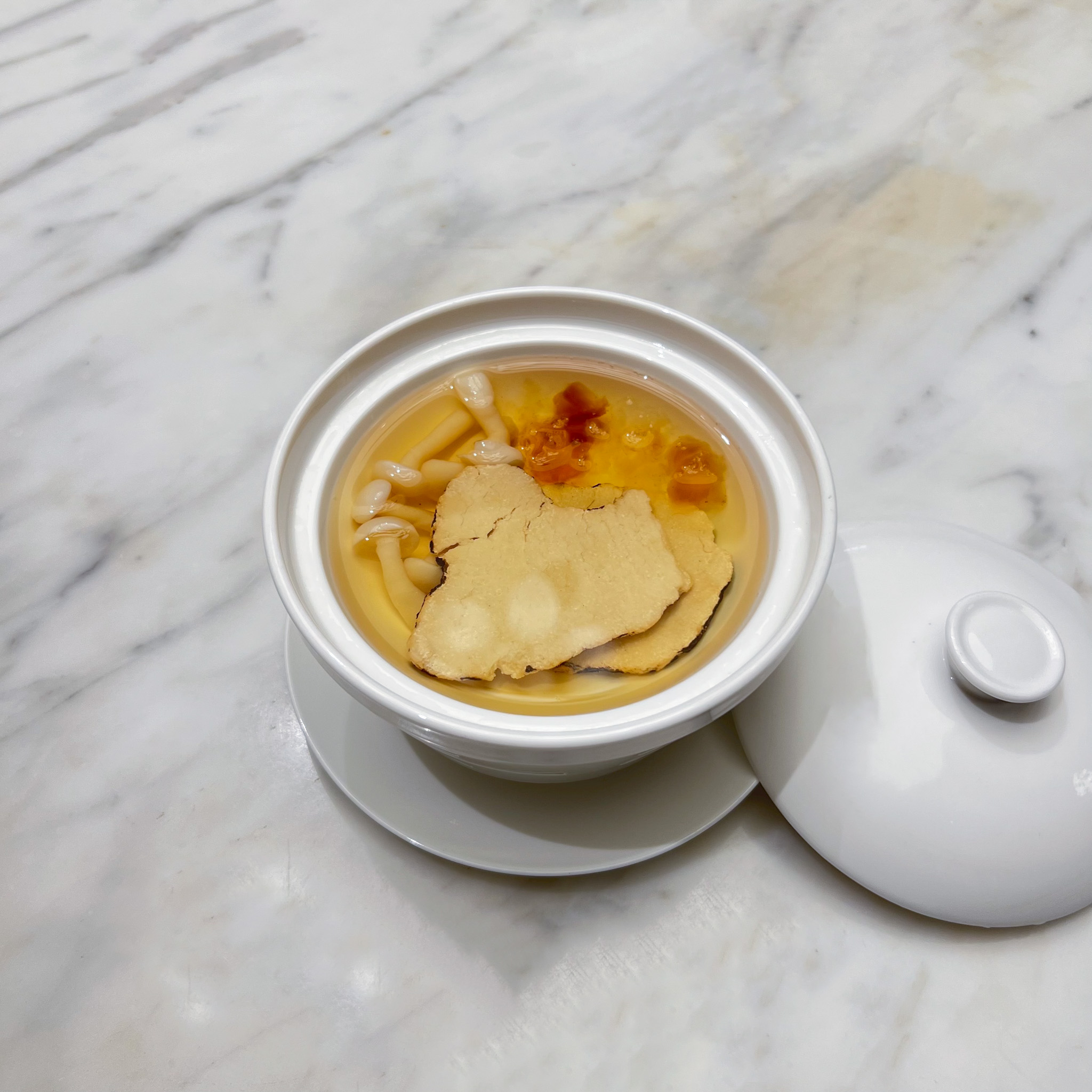 虎奶菌炖斋汤Double-boiled Tiger Milk Mushroom Soup | Raffles Grab and Go